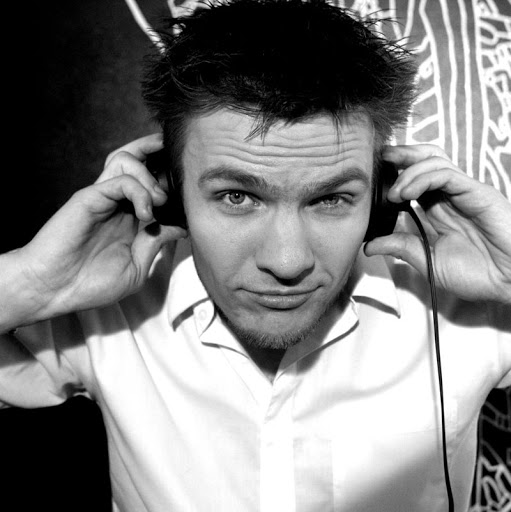 Music – Bar Tausend